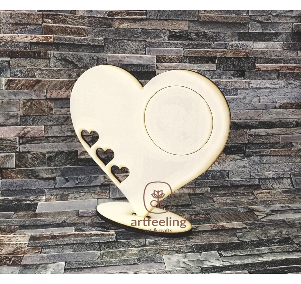 INIMA CU 3 INIMI SI CERC GRAVAT